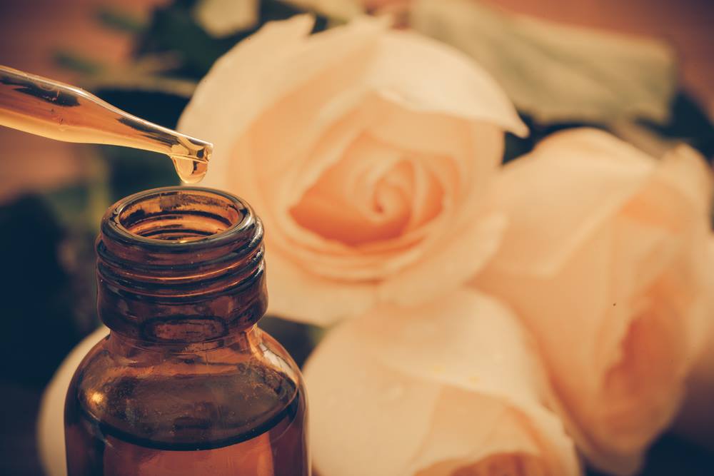 Reap the Benefits of Aromatherapy: Pure vs Synthetic Essential Oils